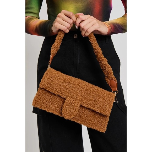 Modern Lux | Bags | Nwt Fergie Crossbody Teddyfur Style By Moda Luxe ...